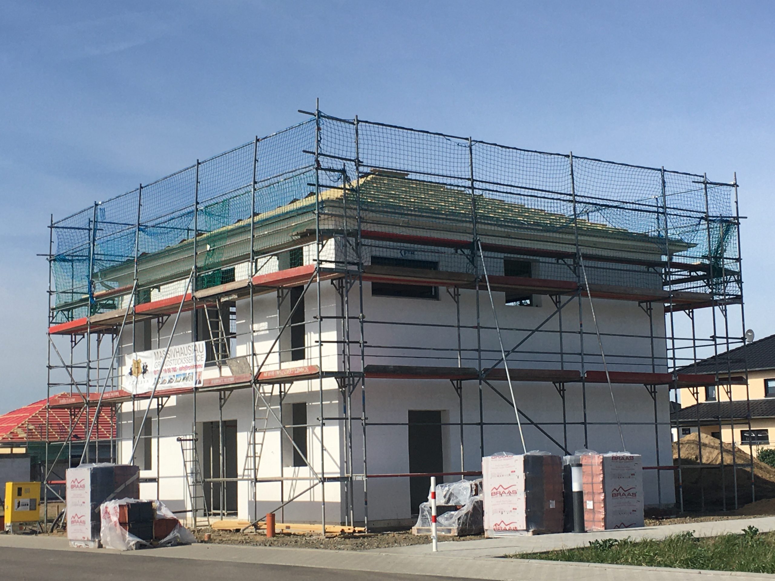 Tag 124: Update Dachkasten - Wir bauen ein Haus!